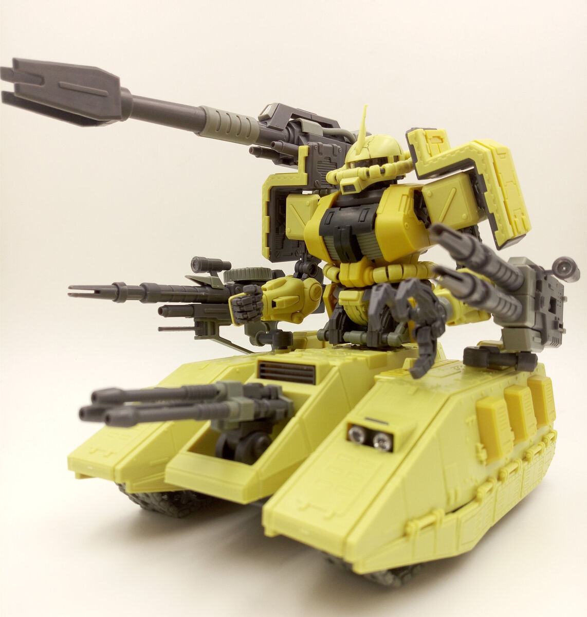 Motor King MS-06V Zaku Tank 1/100 (Yellow) - Hobby Planet